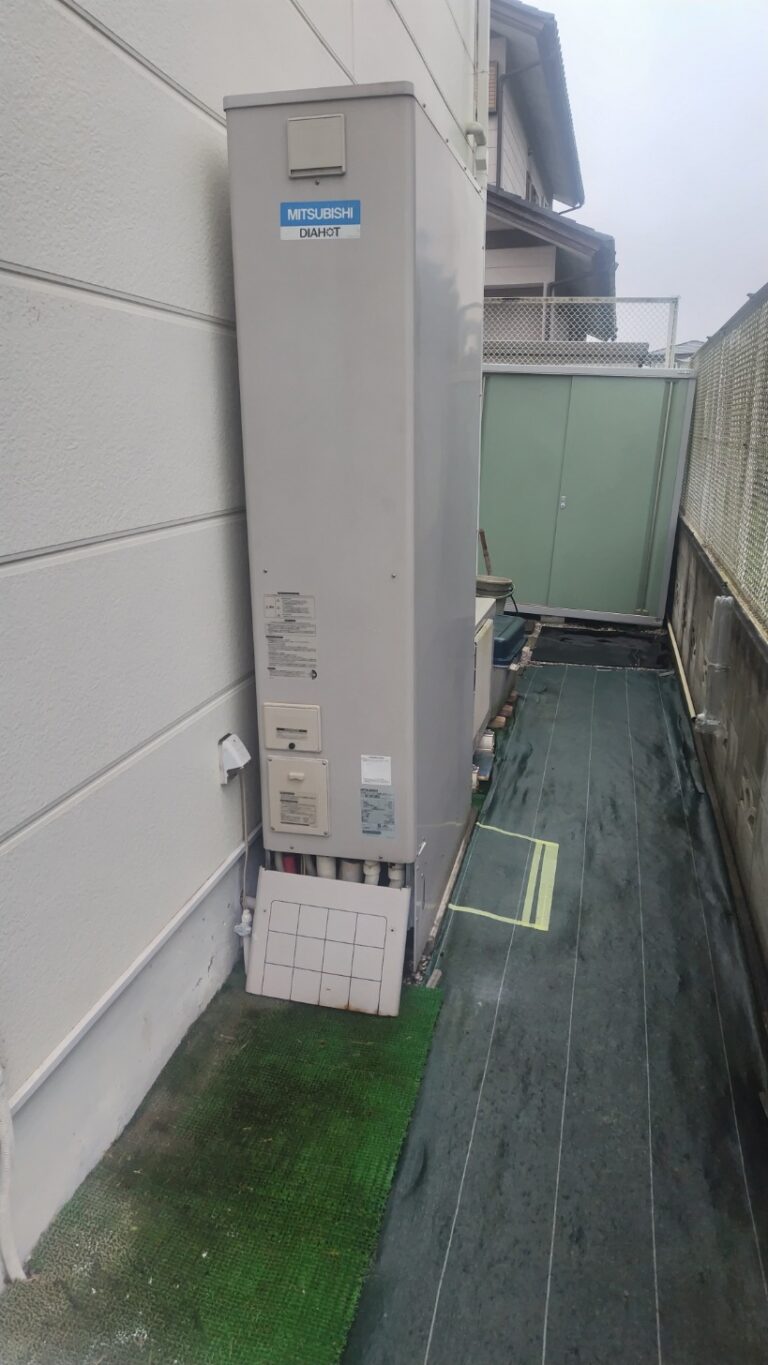 群馬県安中市にて三菱エコキュートSRT-S376Uの交換工事☆ - 彩美建設株式会社